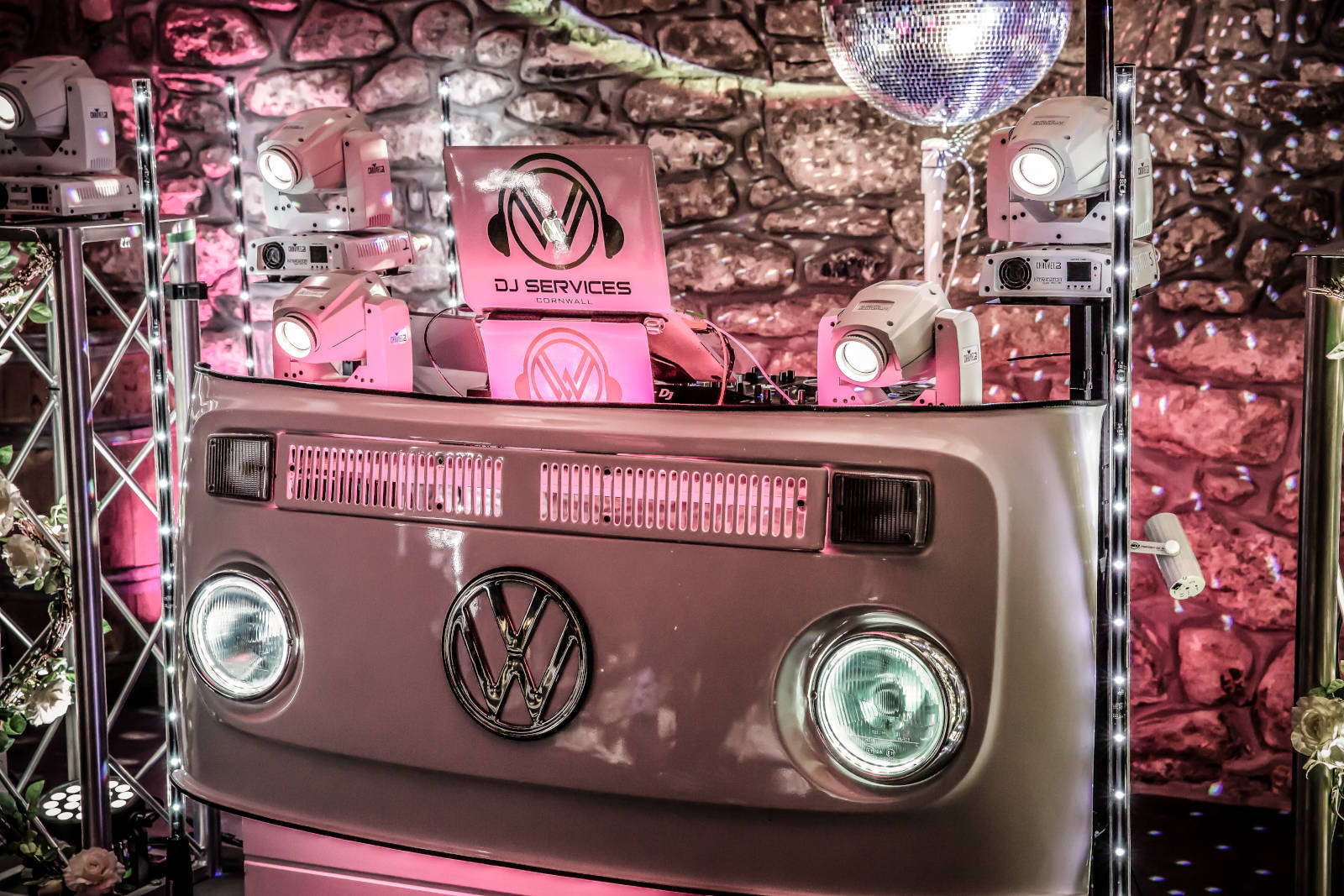 DJ Services Cornwall, 5 Star Trusted Wedding DJ in Cornwall